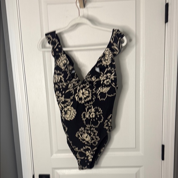 Robin Piccone | Swim | Robin Piccone Black And Cream Floral One Piece ...